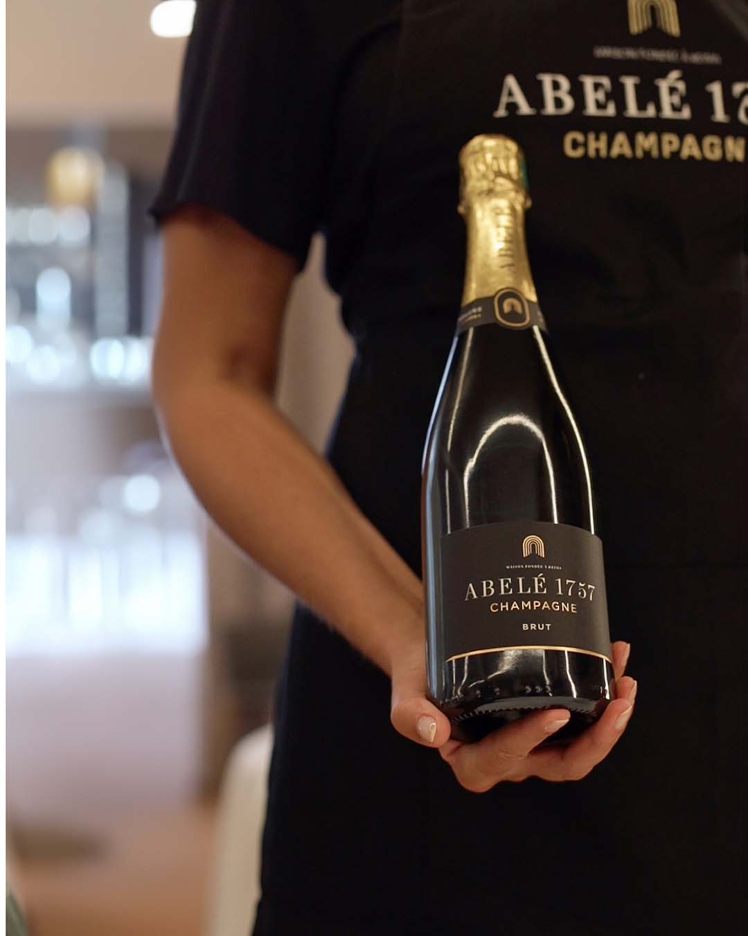 L’Art du service du champagne par la Maison Abelé 1757